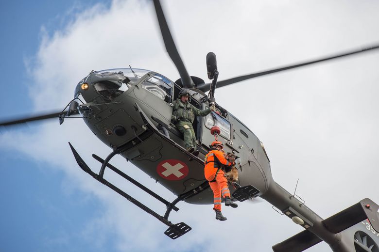 Übung Handschlag: Militär, Feuerwehr, Luftwaffe, Samariter, Spitäler ...